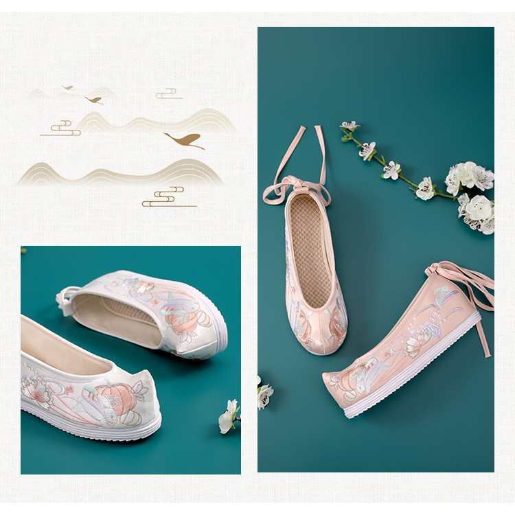 Lang Yue Sheng รองเท้าผ้าใบปักลาย - yoyoco06s.th - ThaiPick