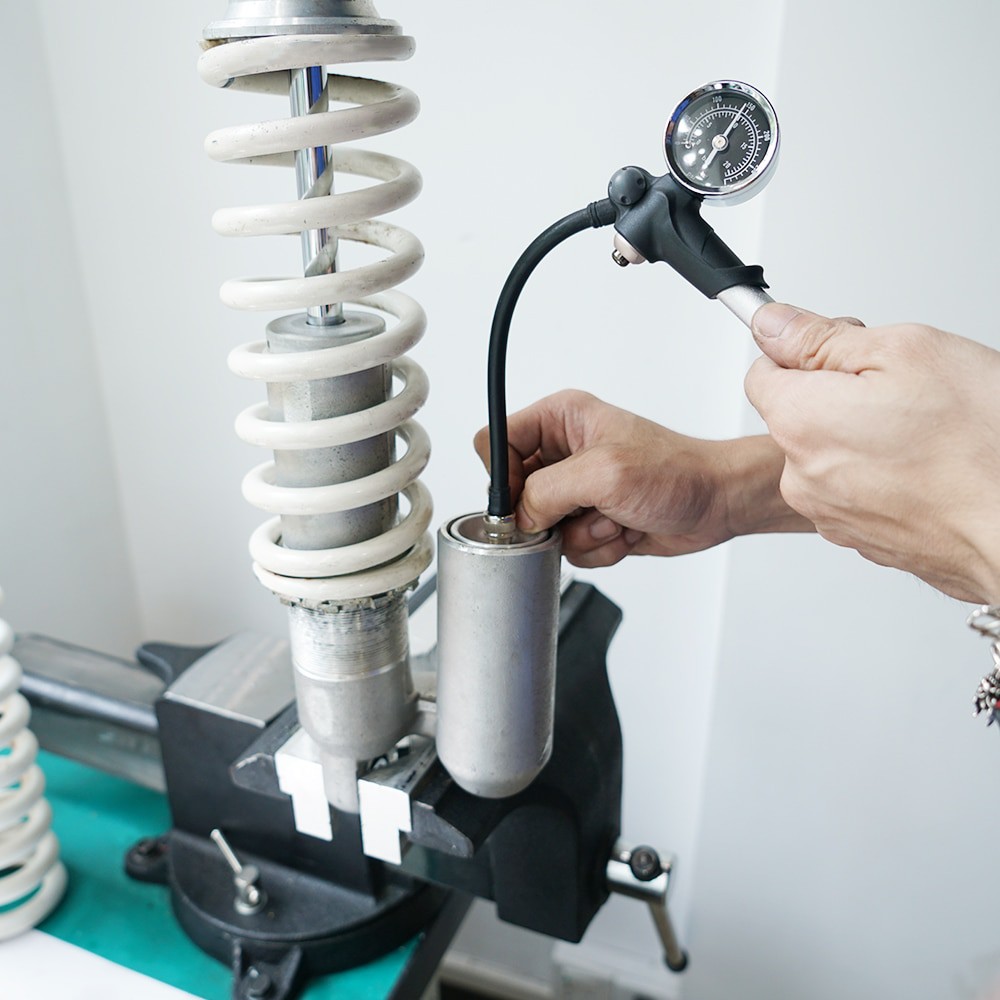 300 PSI Air Shock ปั๊ม100XkPa ส้อมโช้คอัพลอยตัวสำหรับ ATV UTV รถ ...