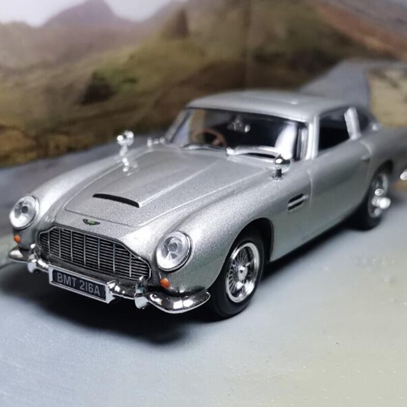 007 Car Model Toy 1:43 Scale Martin db5 alloy diecasting model Car ...
