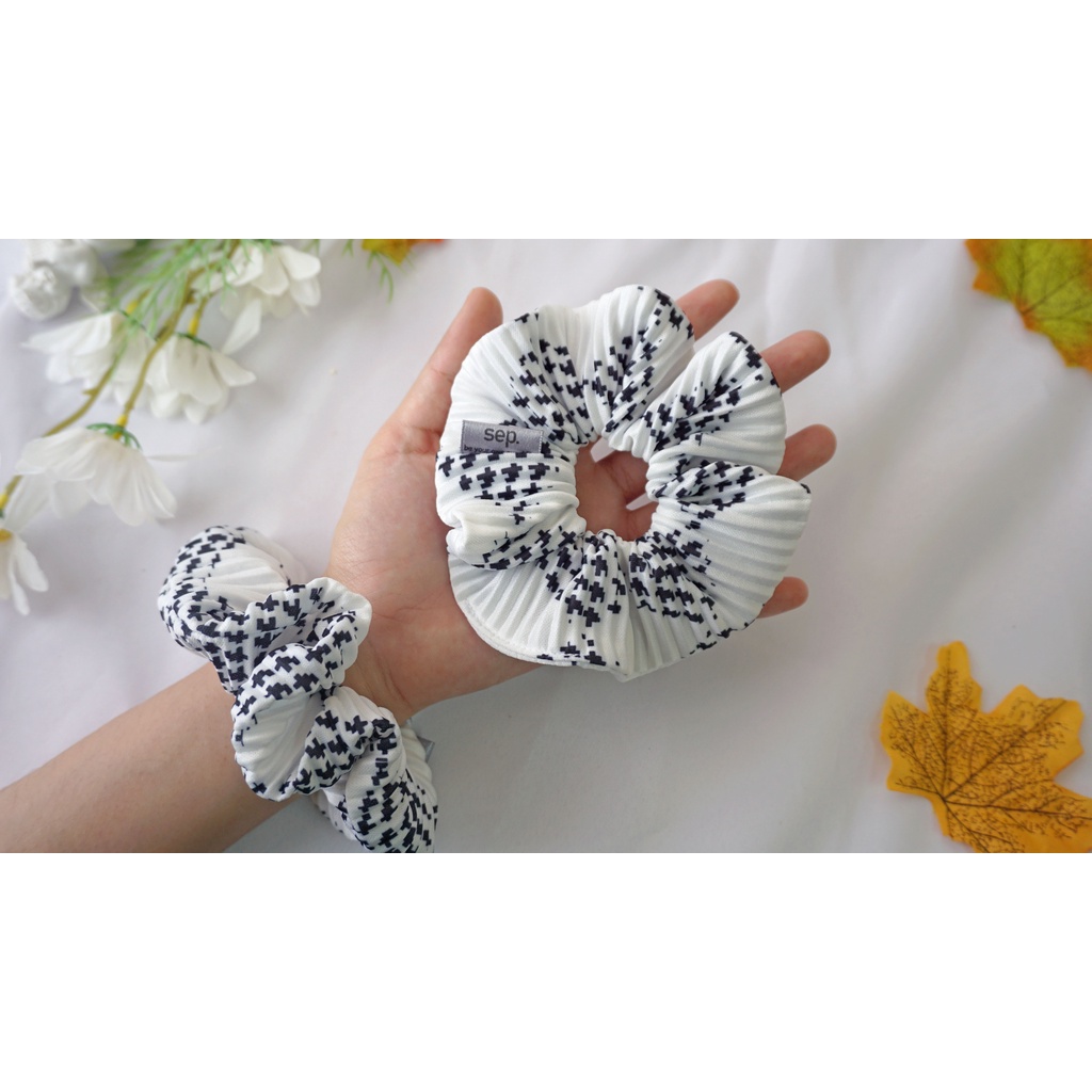 แฮนเมด ยางรัดผมโดนัทผ้าพลีท - Pleated Donut scrunchies - september ...