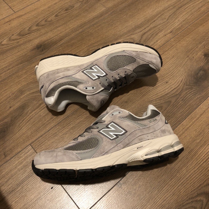 NEW BALANCE 2002 NB 2002R Yuanzu Grey White Light Sports Men ...