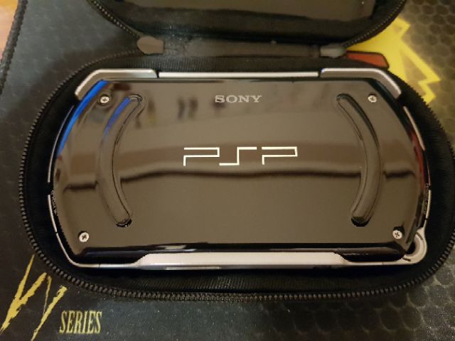 Playstation portable PSP go สีดำ !พร้อมเมม sandisk M2 8G ...