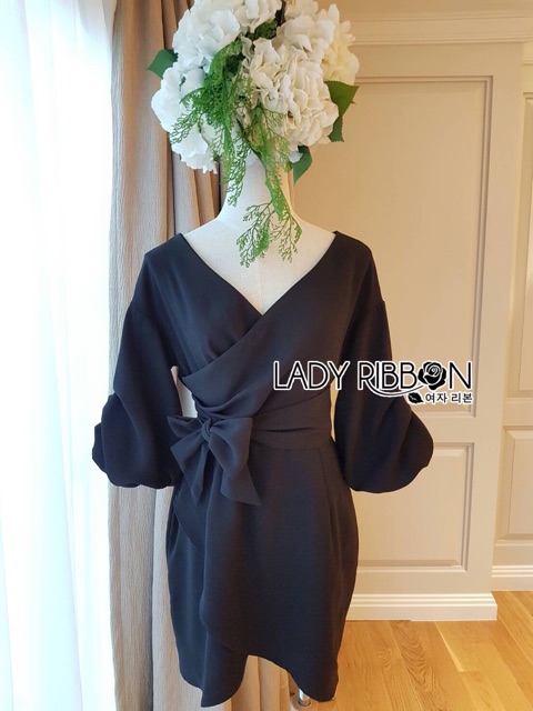 เดรสสีดำคอวีผูกโบที่เอวน่ารักของ Lady Ribbon ... by.Miscellaneous2013 ...