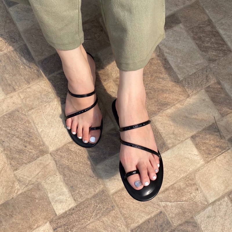 ig weary.shoes รุ่นมาใหม่ของ sensini Ba-01 ส่งฟรี ทักแชทก่อนสั่งค่ะ ...