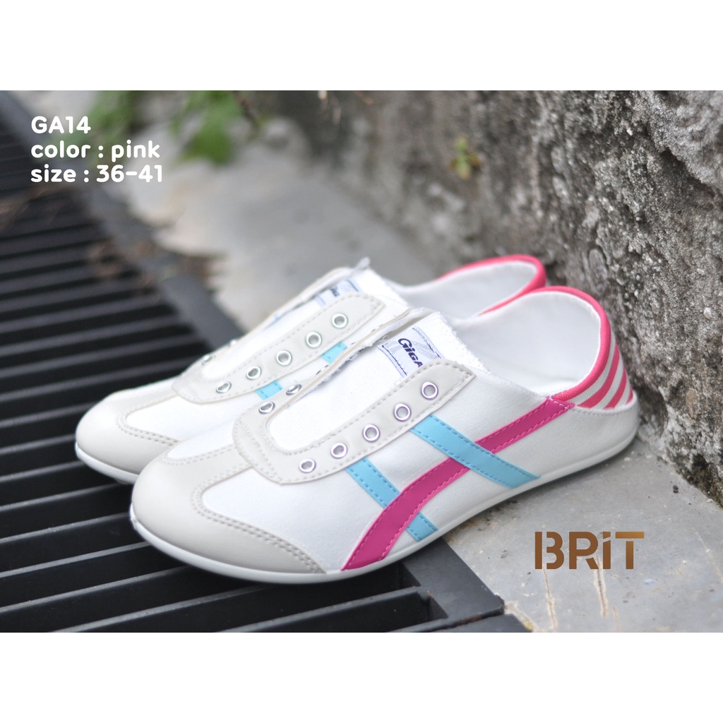 GIGA GA14 รองเท้าผ้าใบผู้หญิง รองเท้าสลิปออน - brit_shoe - ThaiPick
