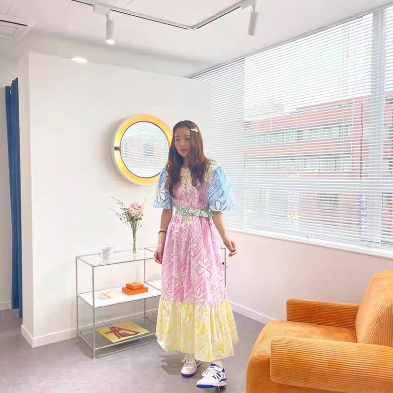 patricia house เดรสลายดอกไม้วาดสีน่ารักมากๆ ใส่สวยด้วย มีเข็มขัดเข้าชุด ...