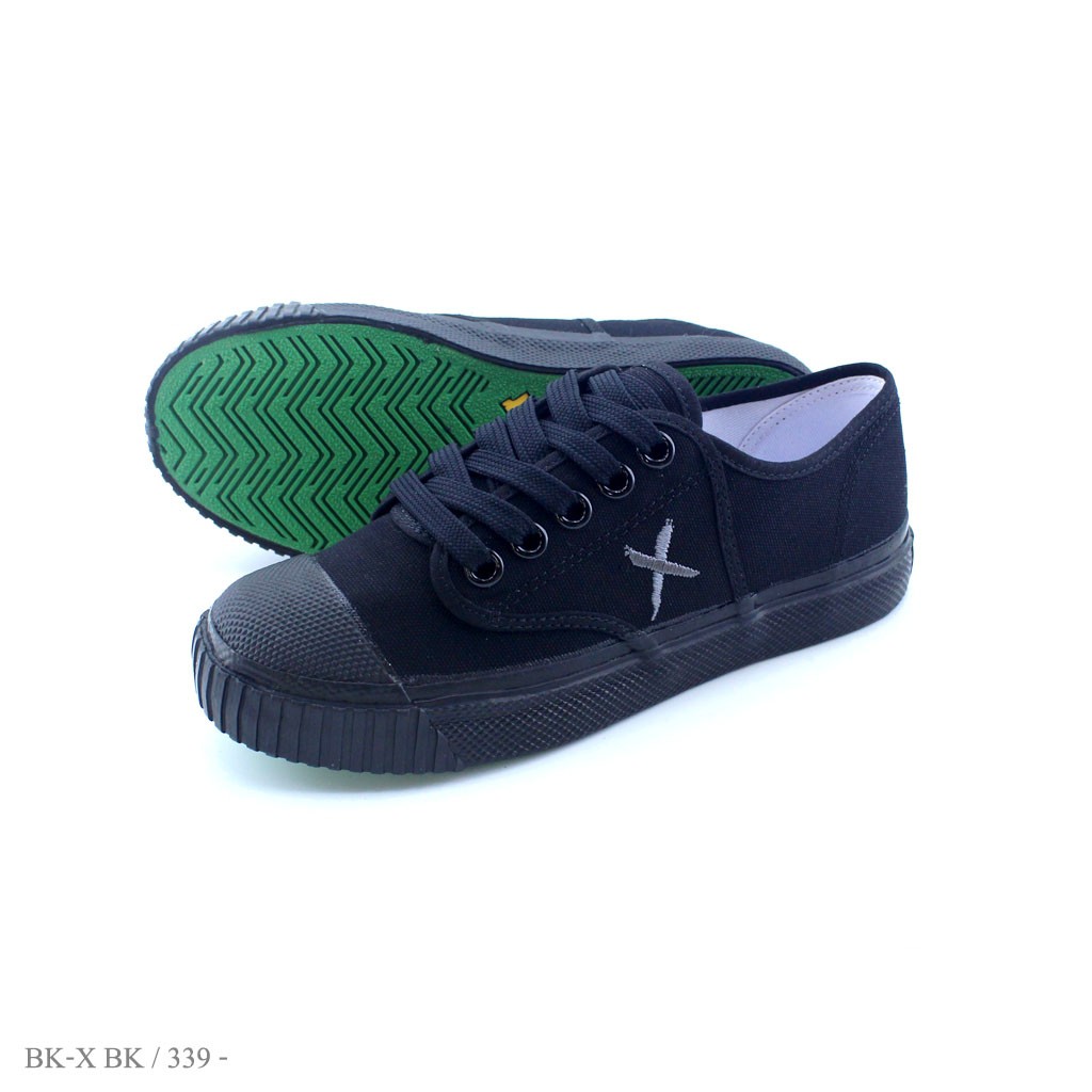 Breaker รองเท้าผ้าใบนักเรียน BK-X BK ไซส์ 37-42 สีดำ | Shopee Thailand