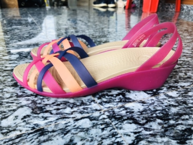 Crocs size W8 ยาว 25 Cm. รัดส้นแบบสาน - seasoncloset_design - ThaiPick