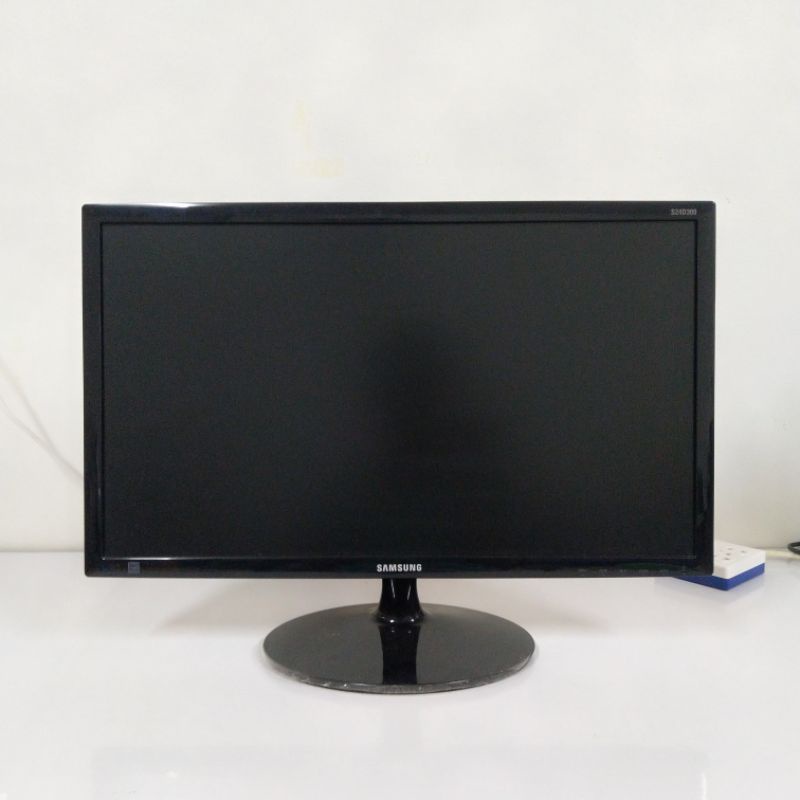 จอคอมพิวเตอร์มือสอง Samsung LED รุ่น S24D300 ขนาด 24 นิ้ว สภาพดี จอใสๆ ...