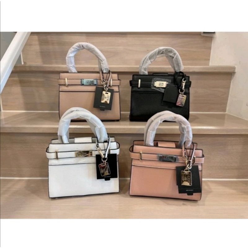 กระเป๋าถือสะพายได้ lyn ทรง kelly. งานสุดฮิต แท้outlet lyn - bags_thong.shop - ThaiPick