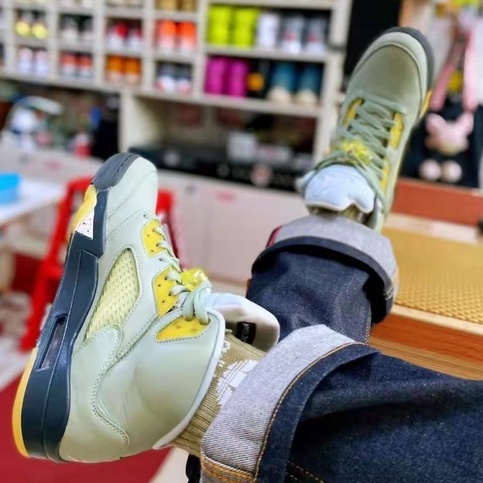 การลดราคารองเท้ากีฬา รองเท้าบาสเก็ตบอล Air Jordan 5 Retro Jade aj5 ...