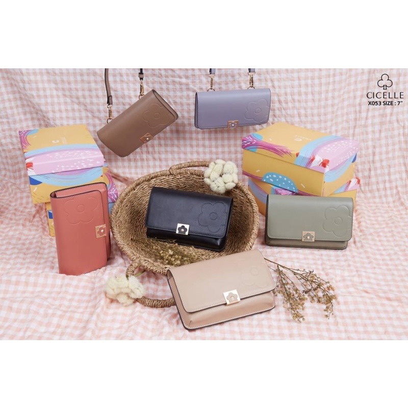 กระเป๋า cicelle งานกล่องสวย สนใจทักมาขอดูงานจริงได้ค่ะ ...