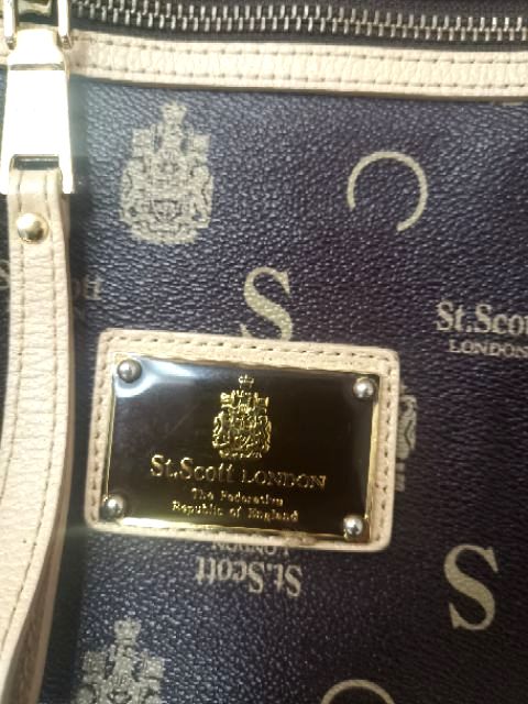 St.Scott LONDON สวยจริงสวยจังค่ะใบนี้ แม่รู้ ลูกค้ารู้ ทุกคนรู้.. ลิซ่า ...