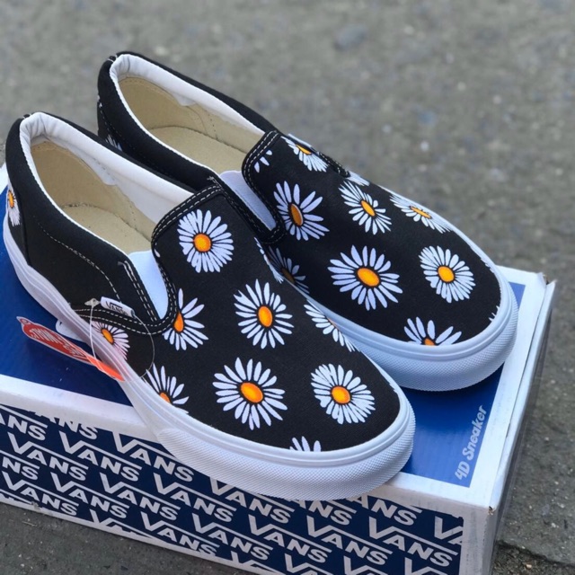 Vans Classic Slip-On Daisy (พร้อมกล่อง) จ่ายเงินปลายทางได้ - q7ark_jiip ...