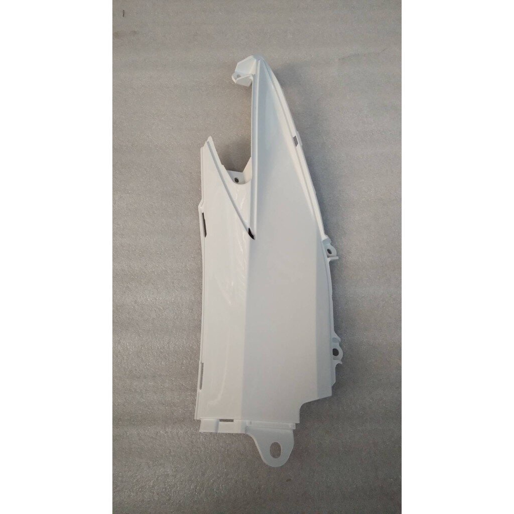 ฝาครอบท้ายตัวกลางด้านซ้าย รถสีขาว-ดำ สำหรับรุ่น WAVE110i 2012-2017 ...