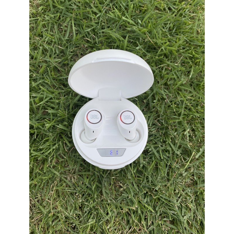 หูฟังไร้สายมาพร้อมหน้าจอดิจิตอล ยี่ห้อ รุ่น MG-TWS10 เบสแน่น ตัวเสียงรบกวน คุยสายได้ 2019เวอร์ ...