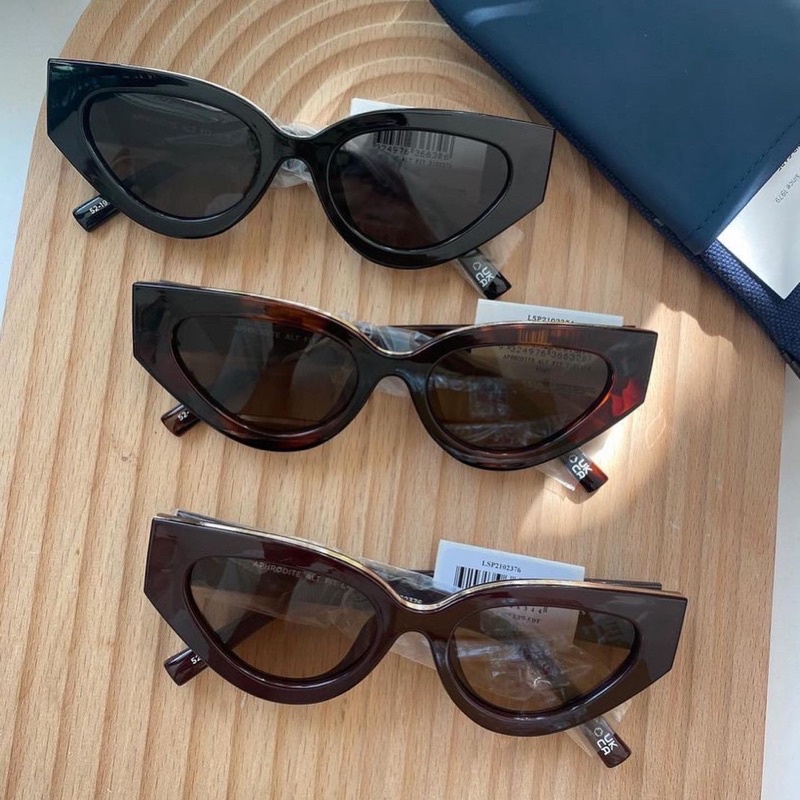 พร้อมส่ง LE SPECS new APHRODITE ALT FIT - girlboss.stuff - ThaiPick