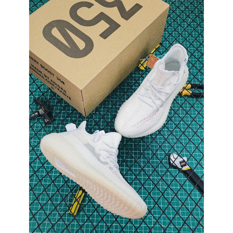 รองเท้ากีฬา Adidas YEEZY BOOST 350 V2 \\"Rainbow hollow\\" รองเท้ากีฬา ...