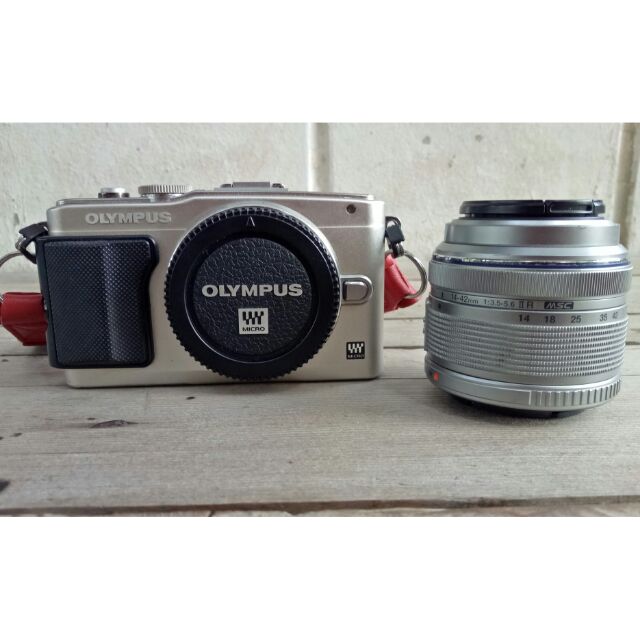 กล้องถ่ายรูป OLYMPUS EPL-6 สีทอง. - metwo_hand - ThaiPick