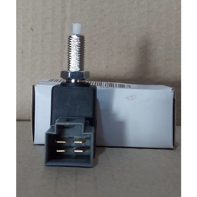 สวิทย์ไฟเบรค(4ขา) สำหรับ HYUNDAI HI ฮุนได เอชวัน * OE : 93810-3K000 ...