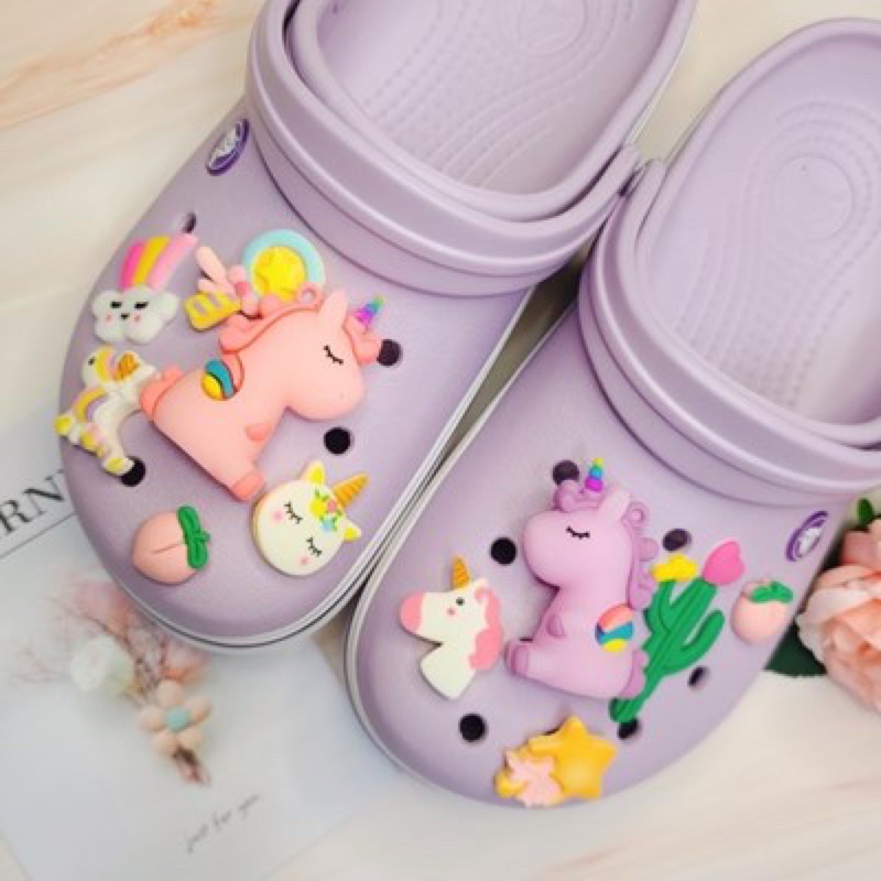 jibbitz ติดรองเท้า Crocs นำเข้าจากเกาหลี - shoesgar_pree - ThaiPick