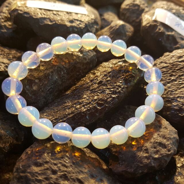 คนเกิดวันจันทร์ Moonstone | Shopee Thailand