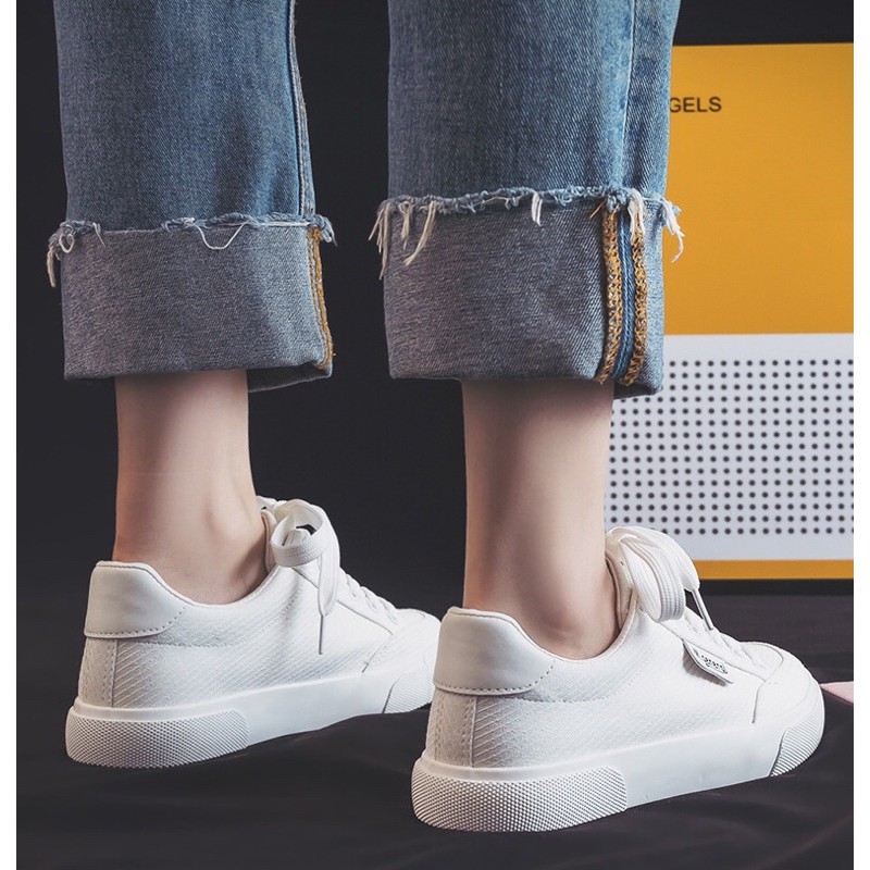 รองเท้าผ้าใบหุ้มส้น สีขาว - dbshoes - ThaiPick