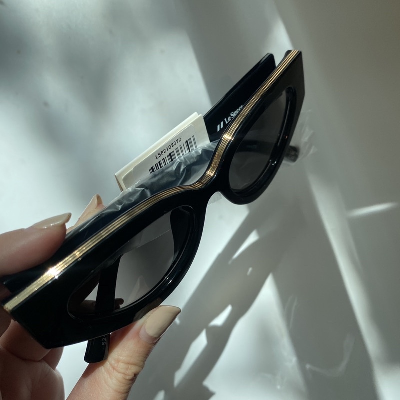 พร้อมส่ง LE SPECS new APHRODITE ALT FIT - girlboss.stuff - ThaiPick