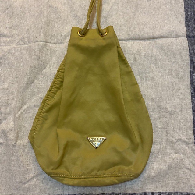 ปราด้า Prada Cini Small Re-Nylon Re-Nylon Recycled Nylon Messenger Bag ...