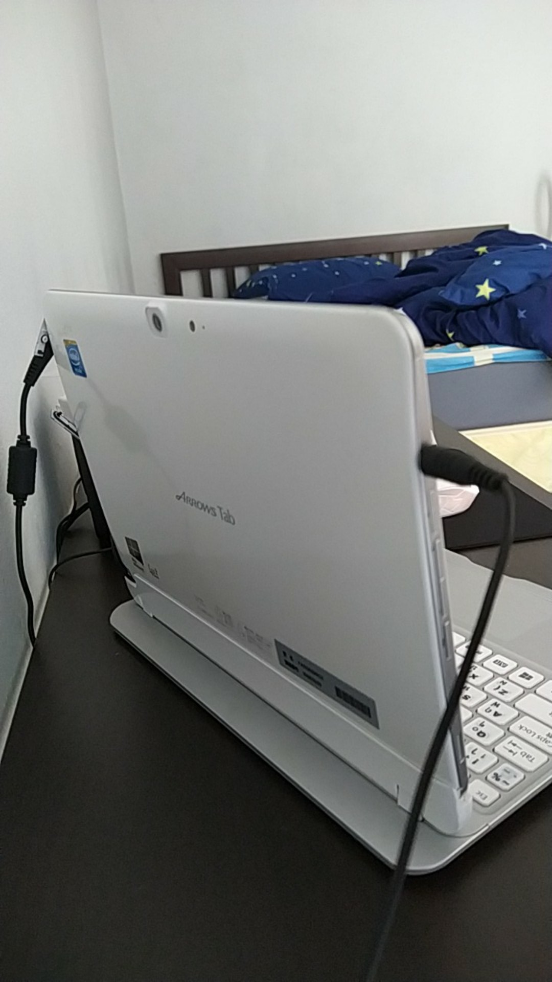 Fujitsu Q584 (โน้ตบุ๊กมือสอง) จอสัมผัส 10.1 นิ้ว ใช้เป็นแท็บเล็ตหรือ ...