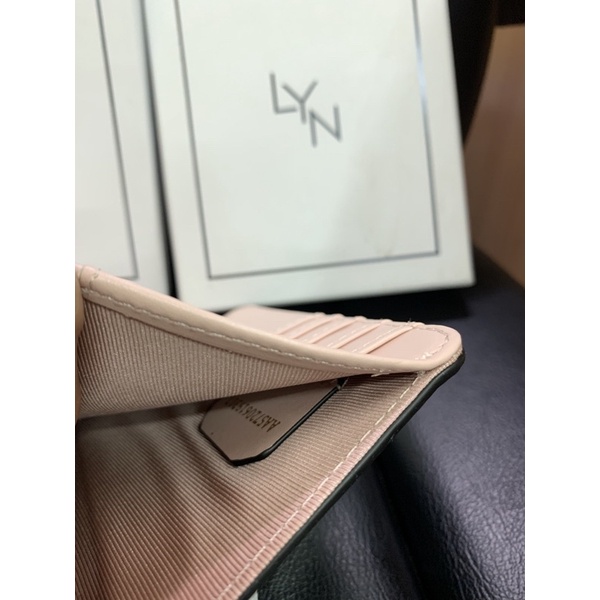 กระเป๋าสตางค์ Lyn Short Wallet 2in1 size5.5งาน Outlet แท้ ️ลด5โค้ด ...