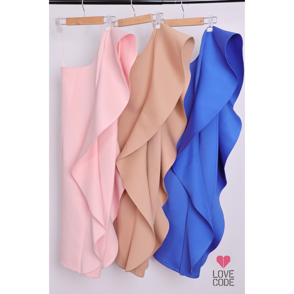 SML Lovecode เดรสปาดไหล่ แต่งระบาย ชุดออกงาน - v.merry - ThaiPick