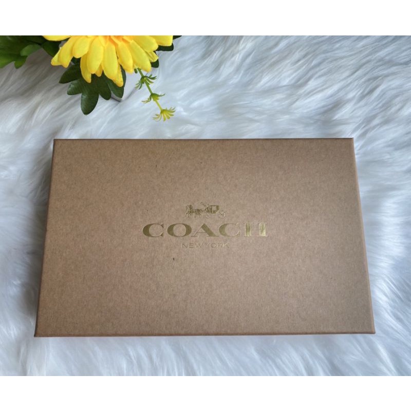 Boxed Corner Zip Wristlet In Signature Canvas - palm_shop07 - ThaiPick