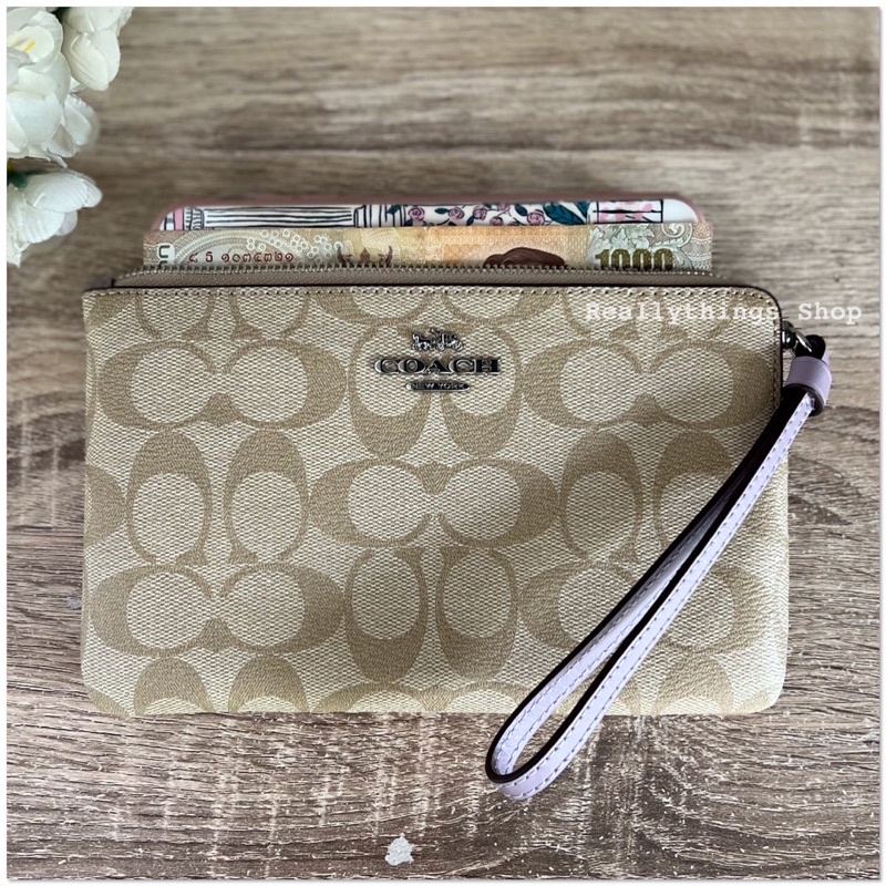 กระเป๋าคล้องมือCoach 1 ซิปไซส์ L Coach Large Corner Zip Wristlet รุ่น ...