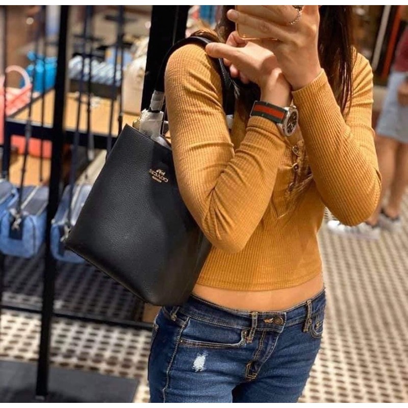 พร้อมส่ง แท้ 100 New Coach รุ่น SMALL TOWN BUCKET BAG (COACH 1011 ...