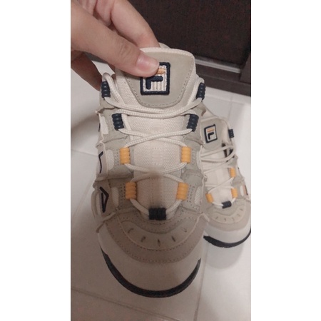 รองเท้าผ้าใบ size 36.5 ยาว23.5cm FILA สภาพใหม่มือ1 - marisarattanakitpaiboon - ThaiPick