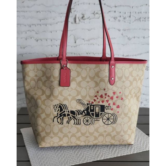 พร้อมส่ง Coach reversible city tote in signature canvas - appleloveu ...