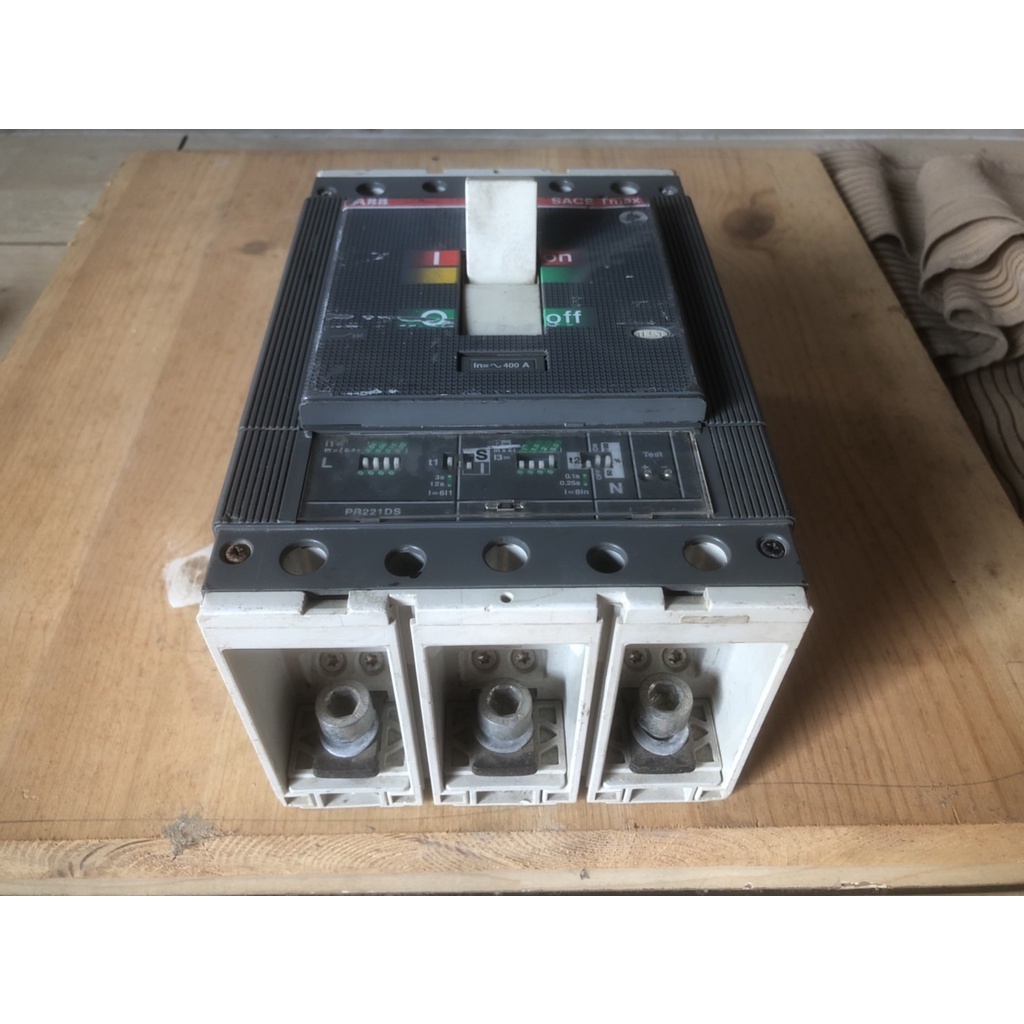ขาย เมน เบรกเกอร์ Main Breaker ABB Sace Tmax PR221DS T5N 400 สามเฟส 3P 400A แอมป์ มือสอง สภาพดี ...