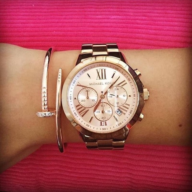 MK5778. ขนาด 42 mm. Runway Logo Rosetone หน้าปัดสีโรสโกลด์ สายสีพิ้งโ ...