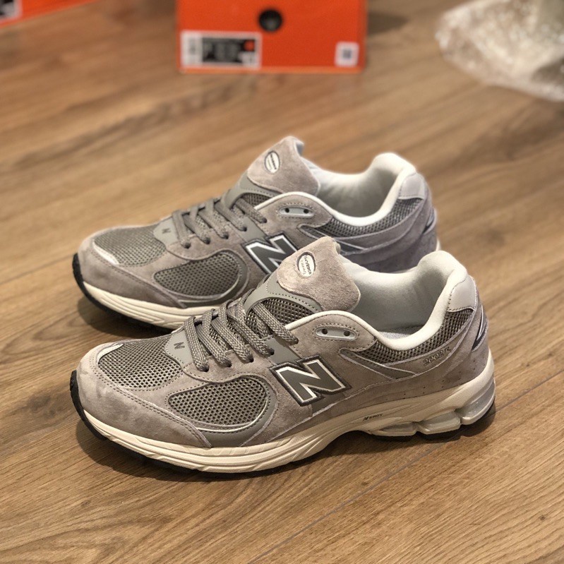 NEW BALANCE 2002 NB 2002R Yuanzu Grey White Light Sports Men ...