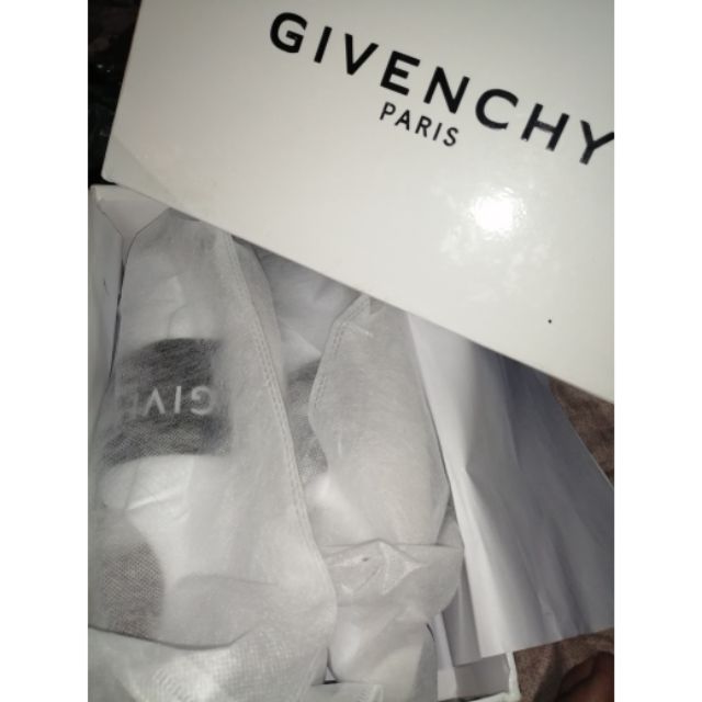 GIVENCHY CHECKERS SNEAKER SIZE 37 - pum6940 - ThaiPick