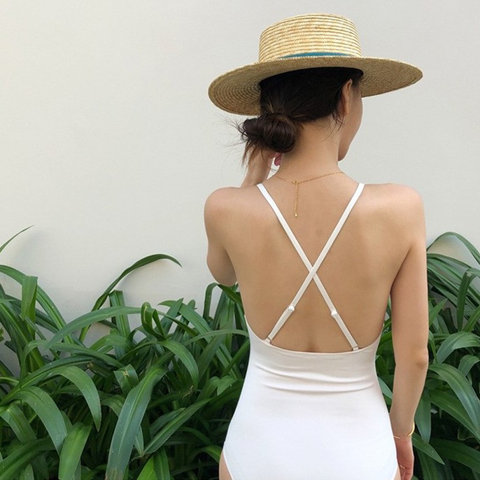 ชุดว่ายน้ำวันพีชสีขาว สายปรับได้ สไตล์เกาหลี Basic not basic รุ่น Strappy One Piece Swimsuit ...