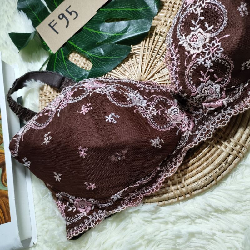 เสื้อในสปอร์ตบรามือสอง F95 รอบอก 46 นิ้ว (จ101) - anyd.shop - ThaiPick