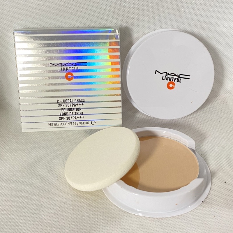 ตลับแป้งMAC COSMETICS Lightful C Natural Silk Powder Foundation SPF ...