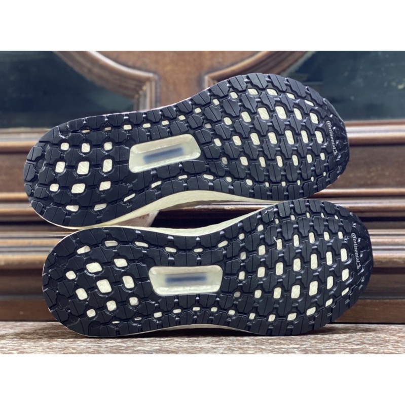 รองเท้าวิ่ง Adidas UltraBoost 19 (W8.5US) - paulrunningshop - ThaiPick