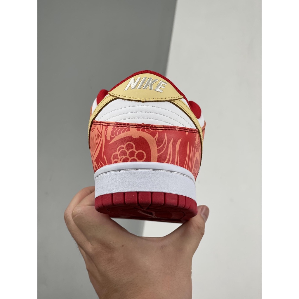 Nike Nike Dunk SB Low Pro SB TL DUNK SB as the name, with classic Dunk ...