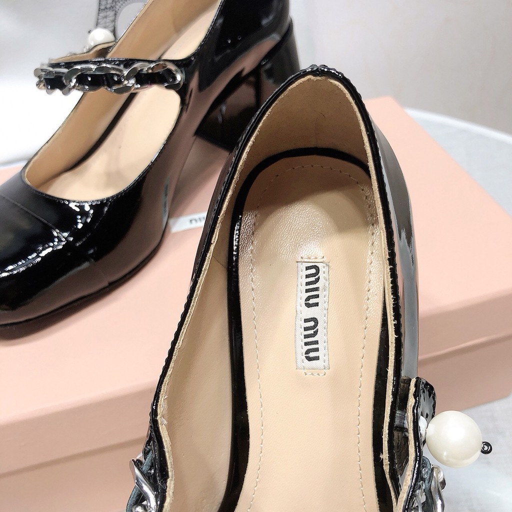 MIUMIU 2020 ฤดูหนาวใหม่เจาะน้ำดอกไม้เพชรรองเท้าผู้หญิงรองเท้าเกาหลี ...