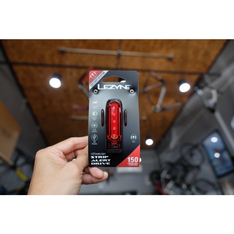 ไฟท้ายจักรยาน Lezyne Y13 Strip drive โคตรสว่างรุ่นใหม่ล่าสุด 2022 - de ...