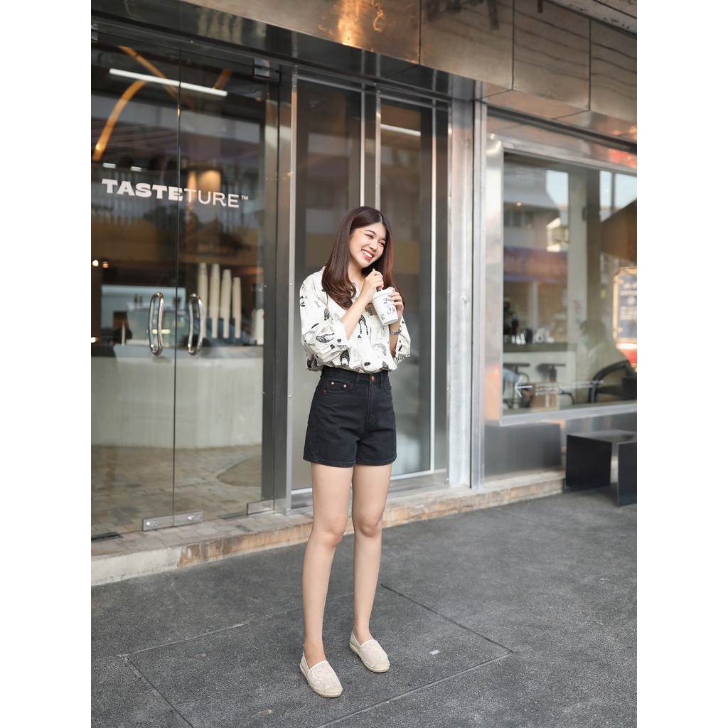 Gimmick Jeans N334 HIGH RISE DENIM SHORTS IN WASHED BLACK - gimmickjeans - ThaiPick