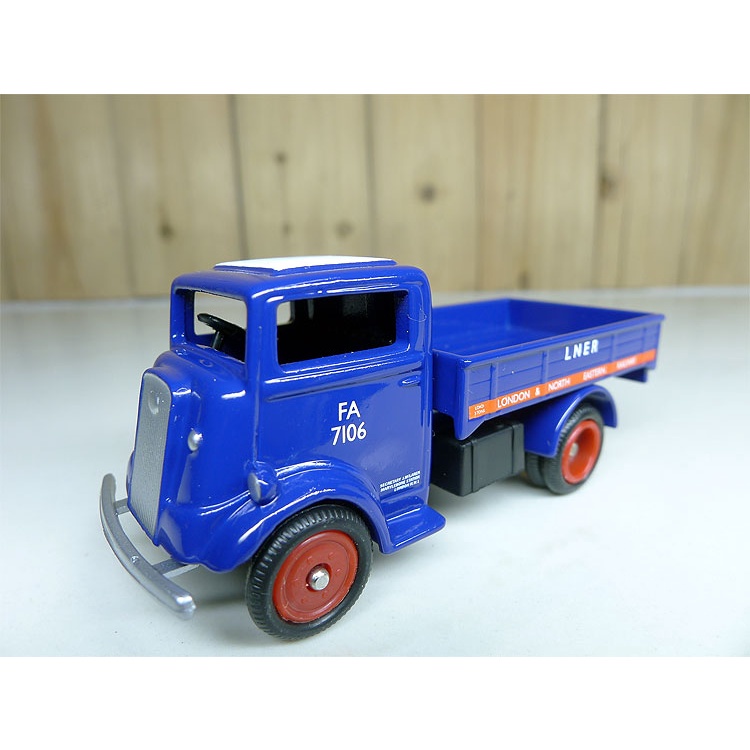 Original package 7V truck lner trailer model collection British ...